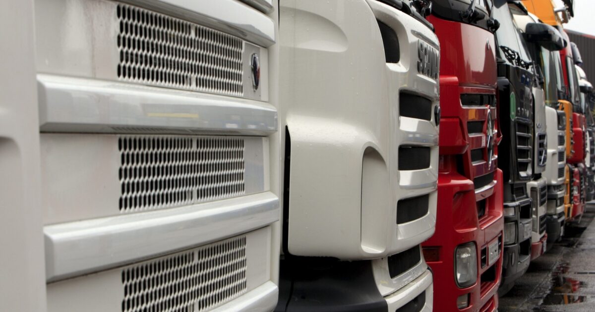 What’s delaying the VECTO tool for measuring truck emissions? | T&E