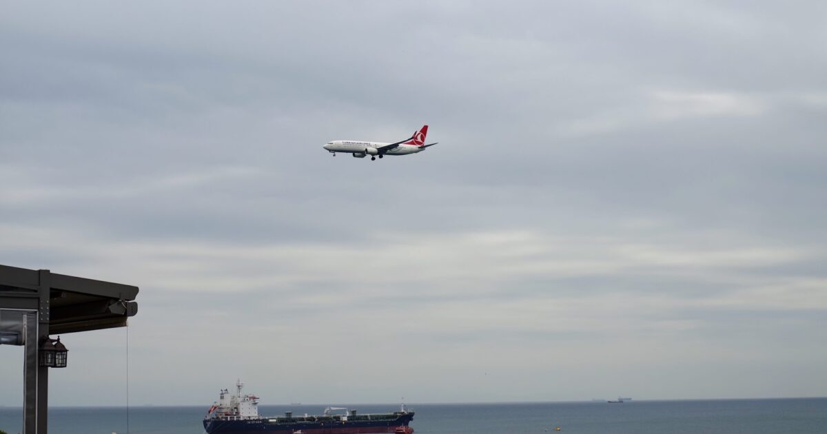 Why MEPs must act on aviation and shipping emissions | T&E